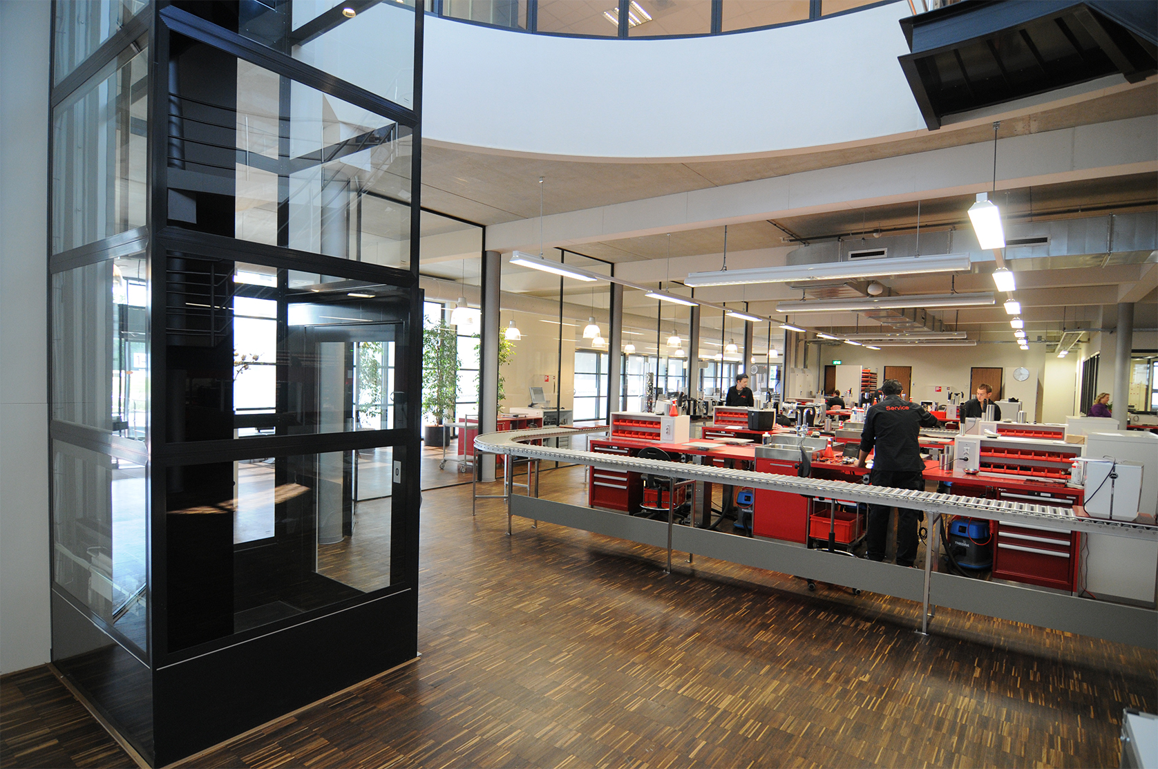 A stunning office lift - Hiss I Skåne - Fully glazed lift shaft