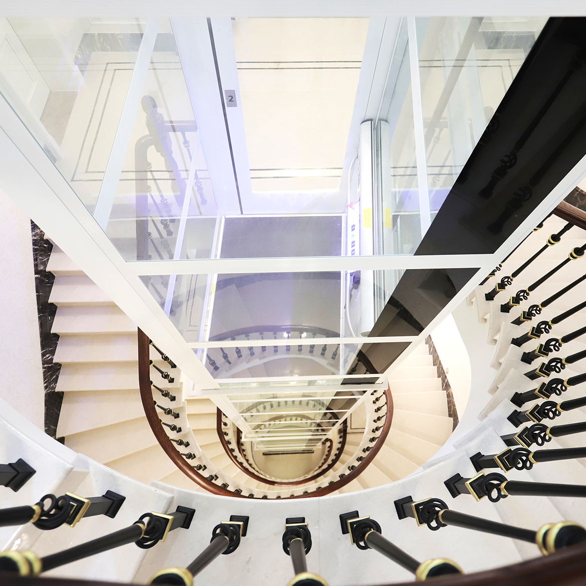 A great alternative to stairlifts - Lifts for any staircase - Kalea